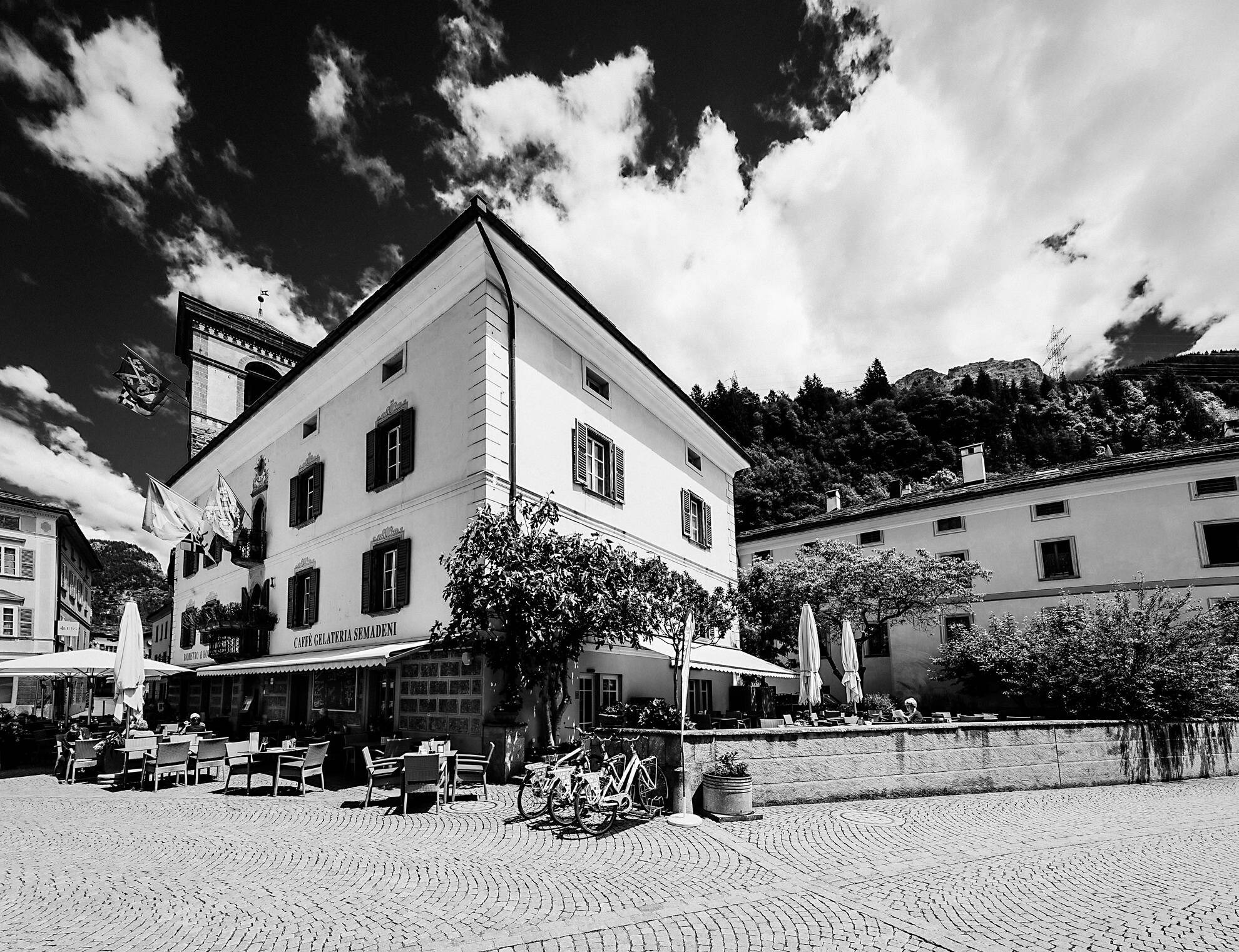 Entdecken Sie Poschiavo und die Schweiz | Hotel Semadeni